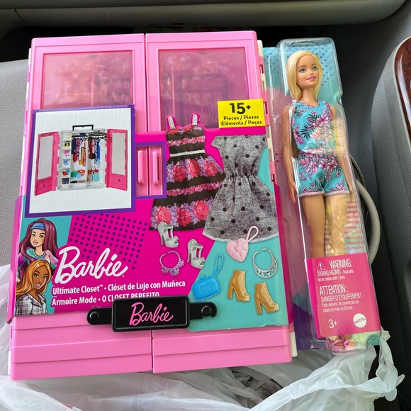 Barbie | Toys | New Barbies Ultimate Closet With Doll Set 5 Piece Set ...